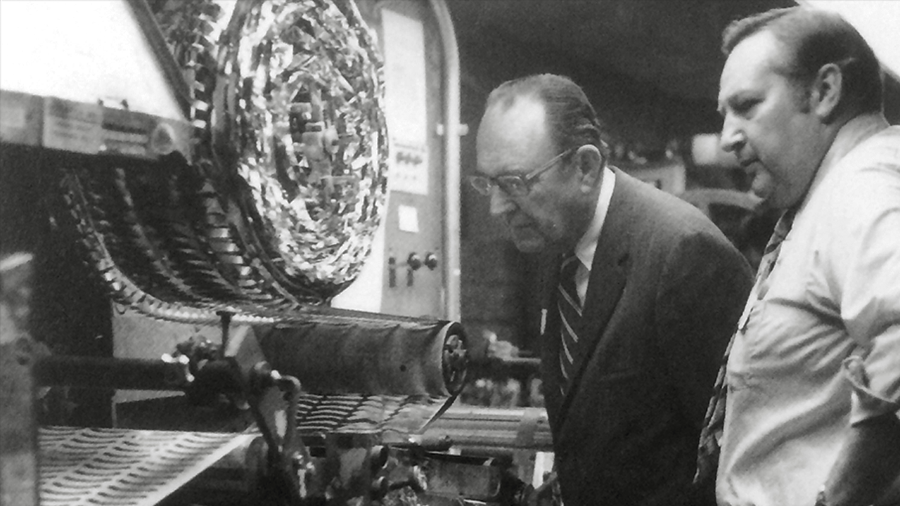 uksignboards.com | AVERY - Using a $100 loan, Stan Avery created and ...