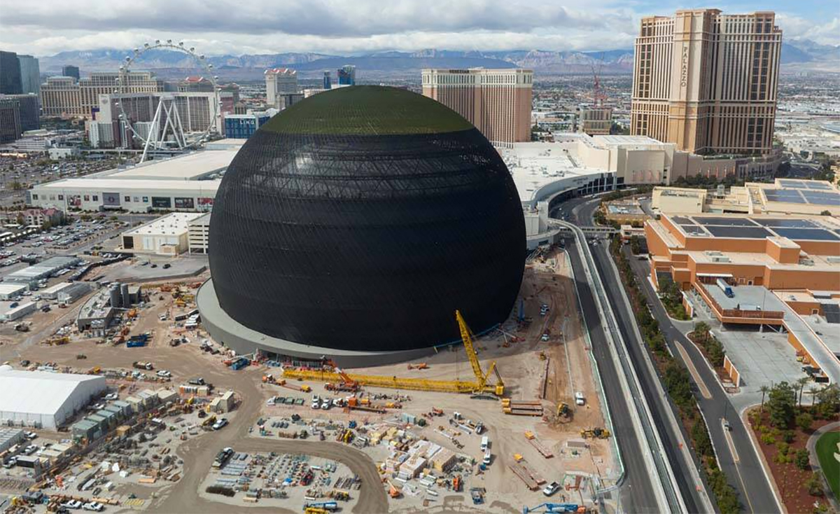 uksignboards.com | The World's Largest Digital LED Spherical Screen +VIDEO